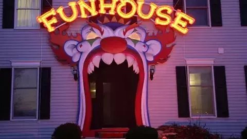 Floyds Nightmare in FUN-LAND HORROR PARK- Quest for the 7th Keys of Light